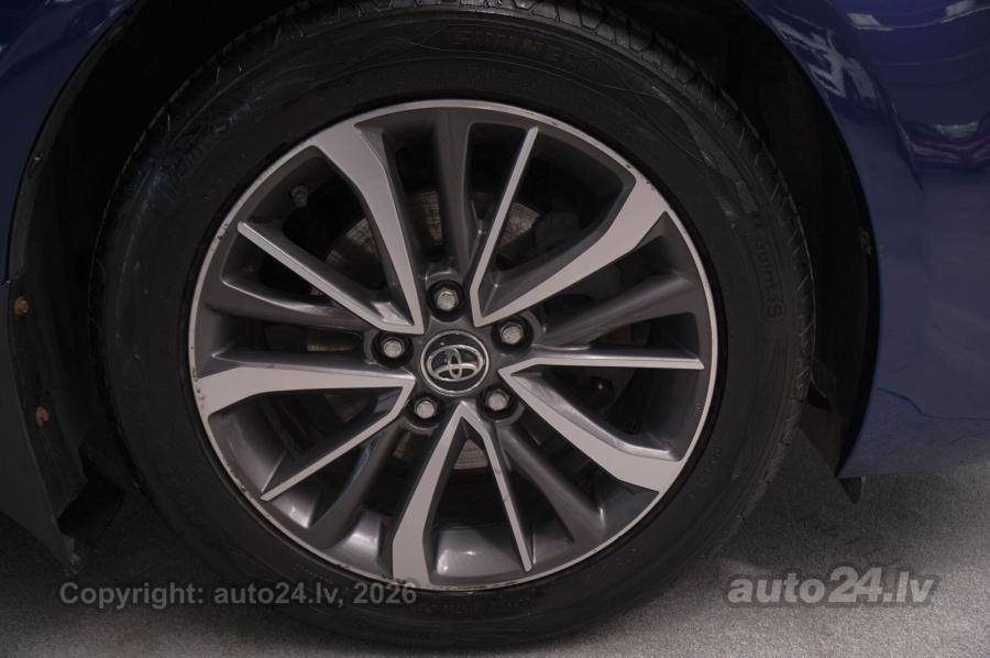 Zils Toyota Avensis 2015 Tallina, ar dzinēja tilpumu 1.60 L un nobraukumu 138 tūkst. km par 10990 €, foto 15 vietnē AUTOMOTO.COM.LV