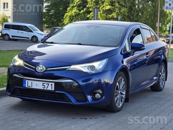 Синий Тойота Авенсис 2015 в Рига, объемом двигателя 2.00 л и пробегом 194 тыс. км за 6990 €, фото 1 на AUTOMOTO.COM.LV