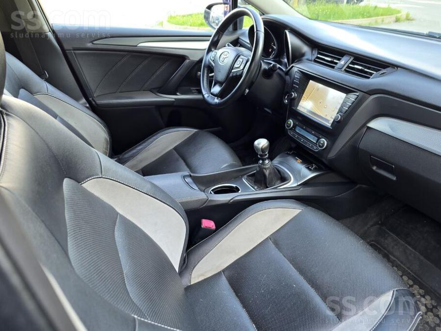 Zils Toyota Avensis 2015 Rīga, ar dzinēja tilpumu 2.00 L un nobraukumu 194 tūkst. km par 6990 €, foto 6 vietnē AUTOMOTO.COM.LV