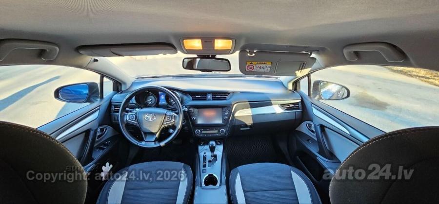 Zils Toyota Avensis 2016 Tallina, ar dzinēja tilpumu 1.80 L un nobraukumu 146 tūkst. km par 11500 €, foto 11 vietnē AUTOMOTO.COM.LV