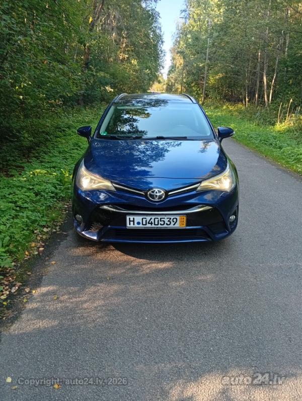 Zils Toyota Avensis 2016 Tartu, ar dzinēja tilpumu 2.00 L un nobraukumu 261 tūkst. km par 10000 €, foto 1 vietnē AUTOMOTO.COM.LV