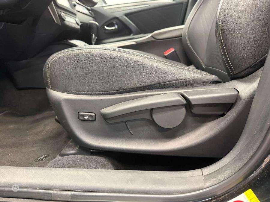 Zils Toyota Avensis 2016 Kauņa, ar dzinēja tilpumu 1.80 L un nobraukumu 161 tūkst. km par 11900 €, foto 23 vietnē AUTOMOTO.COM.LV