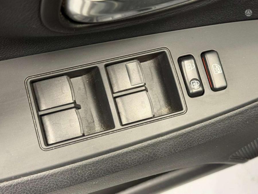 Zils Toyota Avensis 2016 Kauņa, ar dzinēja tilpumu 1.80 L un nobraukumu 161 tūkst. km par 11900 €, foto 25 vietnē AUTOMOTO.COM.LV