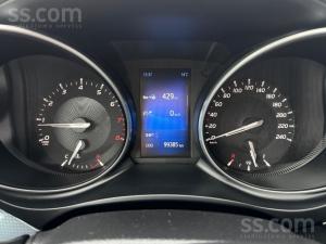 Синий Тойота Авенсис 2016 в Рига, объемом двигателя 1.80 л и пробегом 99 тыс. км за 12000 €, фото 5 на AUTOMOTO.COM.LV