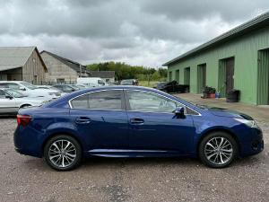 Zils Toyota Avensis 2017 Kretinga, ar dzinēja tilpumu 1.80 L un nobraukumu 187 tūkst. km par 10450 €, foto 11 vietnē AUTOMOTO.COM.LV