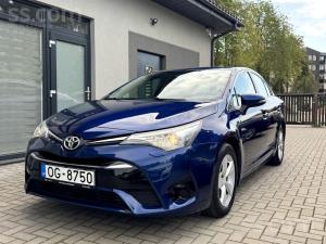 Zils Toyota Avensis 2017 Rīga, ar dzinēja tilpumu 1.60 L un nobraukumu 118 tūkst. km par 9600 €, foto  vietnē AUTOMOTO.COM.LV