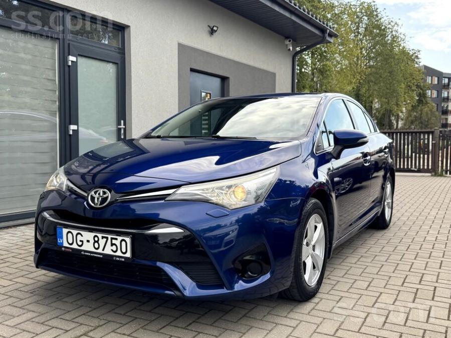 Zils Toyota Avensis 2017 Rīga, ar dzinēja tilpumu 1.60 L un nobraukumu 118 tūkst. km par 9600 €, foto 1 vietnē AUTOMOTO.COM.LV