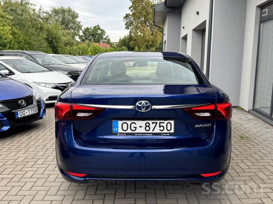 Zils Toyota Avensis 2017 Rīga, ar dzinēja tilpumu 1.60 L un nobraukumu 118 tūkst. km par 9600 €, foto 6 vietnē AUTOMOTO.COM.LV