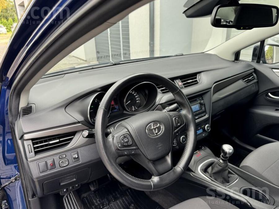 Zils Toyota Avensis 2017 Rīga, ar dzinēja tilpumu 1.60 L un nobraukumu 118 tūkst. km par 9600 €, foto 17 vietnē AUTOMOTO.COM.LV