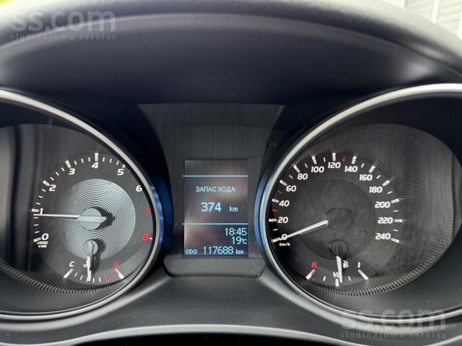 Zils Toyota Avensis 2017 Rīga, ar dzinēja tilpumu 1.60 L un nobraukumu 118 tūkst. km par 9600 €, foto 21 vietnē AUTOMOTO.COM.LV