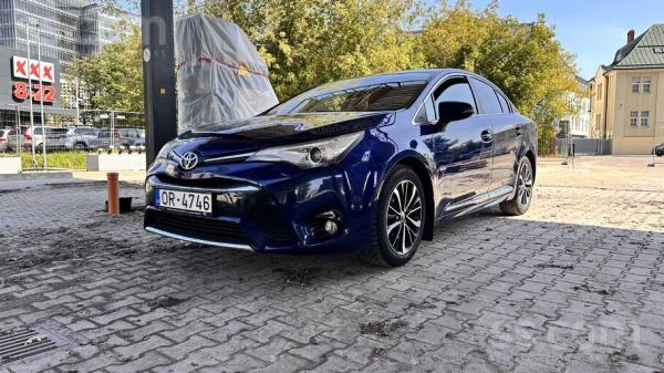 Blue Toyota Avensis 2018 in Riga, with an engine capacity of 1.80 L and mileage of 122 thousand km for 12750 €, photo 1 on AUTOMOTO.COM.LV