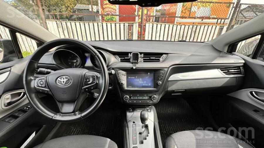 Zils Toyota Avensis 2018 Rīga, ar dzinēja tilpumu 1.80 L un nobraukumu 122 tūkst. km par 12750 €, foto 9 vietnē AUTOMOTO.COM.LV