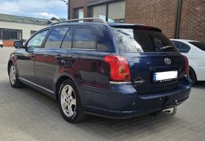 Blue Toyota Avensis 2003 in Trakai, with an engine capacity of 2.00 L and mileage of 306 thousand km for 1500 €, photo 8 on AUTOMOTO.COM.LV