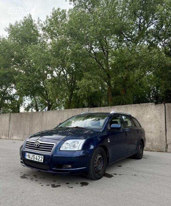 Синий Тойота Авенсис 2003 в Клайпеда, объемом двигателя 2.00 л и пробегом 205 тыс. км за 1049 €, фото 1 на AUTOMOTO.COM.LV
