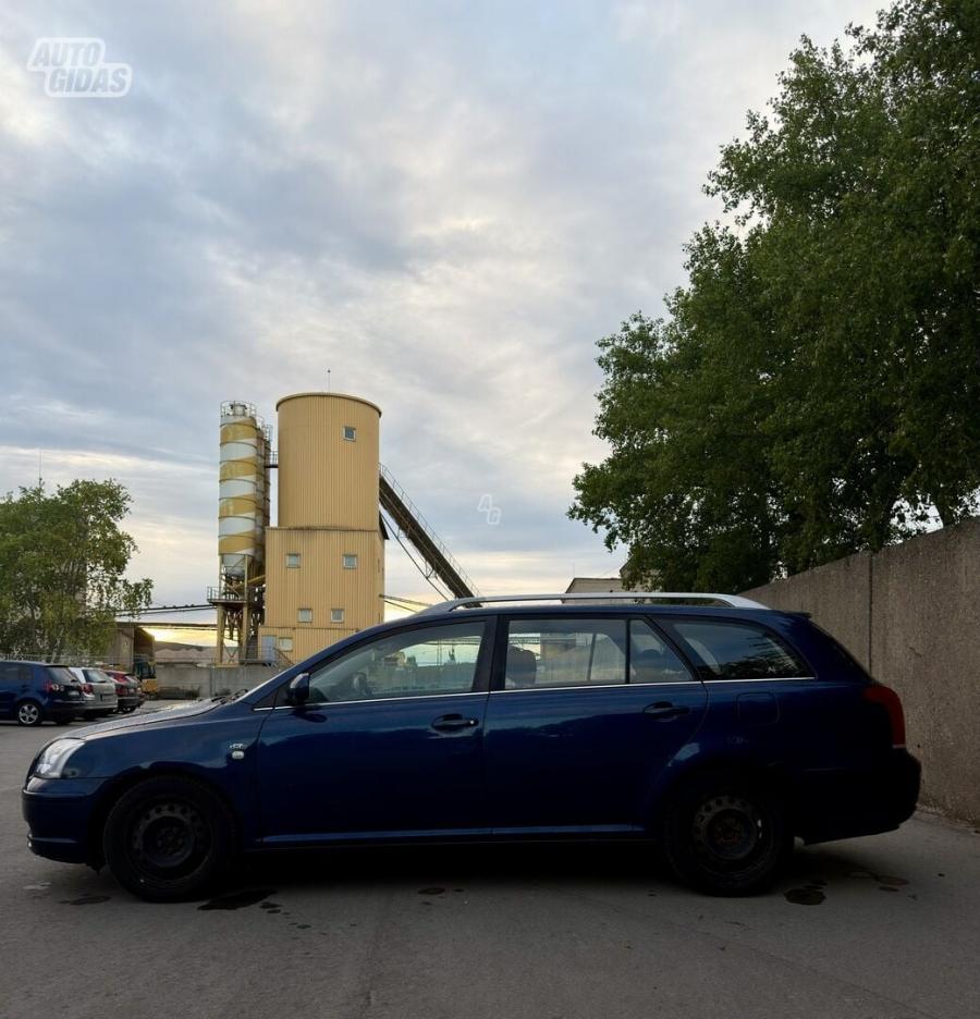 Синий Тойота Авенсис 2003 в Клайпеда, объемом двигателя 2.00 л и пробегом 205 тыс. км за 1049 €, фото 3 на AUTOMOTO.COM.LV