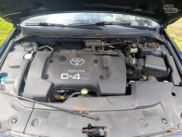 Blue Toyota Avensis 2003 in Marijampole, with an engine capacity of 2.00 L and mileage of 327 thousand km for 1000 €, photo 7 on AUTOMOTO.COM.LV
