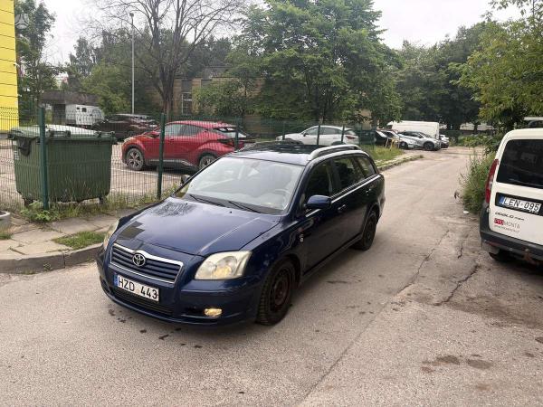 Синий Тойота Авенсис 2003 в Вильнюс, объемом двигателя 2.00 л и пробегом 279 тыс. км за 666 €, фото 1 на AUTOMOTO.COM.LV