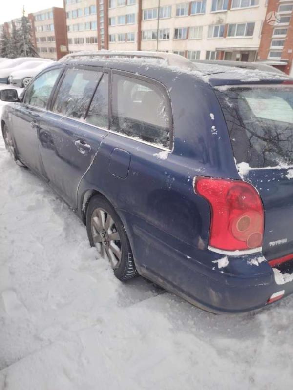 Zils Toyota Avensis 2004 Klaipėda, ar dzinēja tilpumu 1.98 L un nobraukumu 30 tūkst. km par 850 €, foto 6 vietnē AUTOMOTO.COM.LV