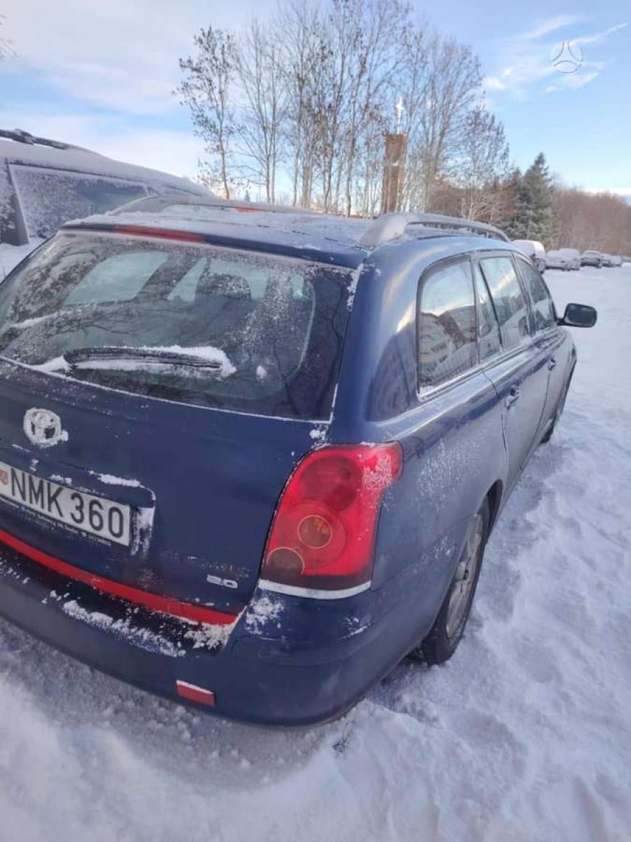Zils Toyota Avensis 2004 Klaipėda, ar dzinēja tilpumu 1.98 L un nobraukumu 30 tūkst. km par 850 €, foto 10 vietnē AUTOMOTO.COM.LV