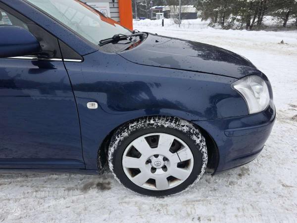 Zils Toyota Avensis 2004 Viļņa, ar dzinēja tilpumu 1.79 L un nobraukumu 280 tūkst. km par 1250 €, foto 7 vietnē AUTOMOTO.COM.LV