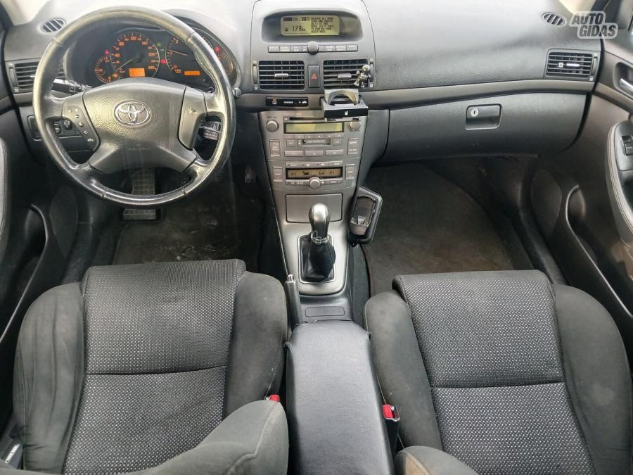 Zils Toyota Avensis 2004 Klaipėda, ar dzinēja tilpumu 2.00 L un nobraukumu 282 tūkst. km par 1450 €, foto 9 vietnē AUTOMOTO.COM.LV