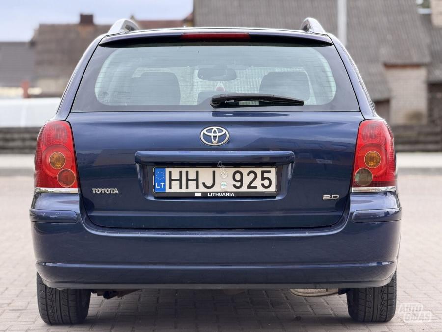 Blue Toyota Avensis 2004 in Kaisiadorys, with an engine capacity of 2.00 L and mileage of 450 thousand km for 1100 €, photo 5 on AUTOMOTO.COM.LV