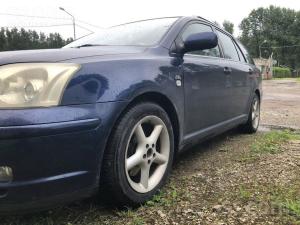 Zils Toyota Avensis 2004 Rīga, ar dzinēja tilpumu 2.00 L un nobraukumu 392 tūkst. km par 1150 €, foto 3 vietnē AUTOMOTO.COM.LV