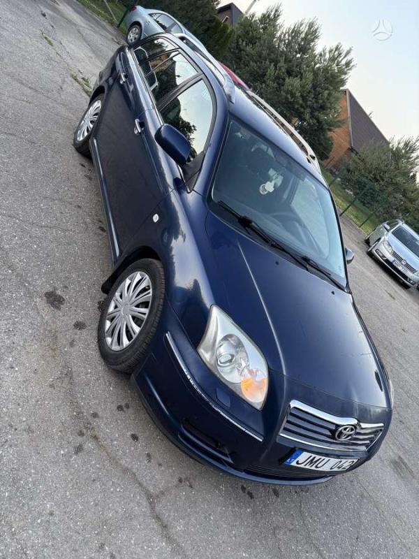 Zils Toyota Avensis 2004 Joniškis, ar dzinēja tilpumu 1.79 L un nobraukumu 259 tūkst. km par 850 €, foto 2 vietnē AUTOMOTO.COM.LV