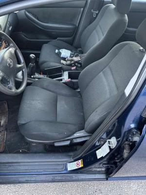 Blue Toyota Avensis 2004 in Joniskis, with an engine capacity of 1.79 L and mileage of 259 thousand km for 850 €, photo 9 on AUTOMOTO.COM.LV