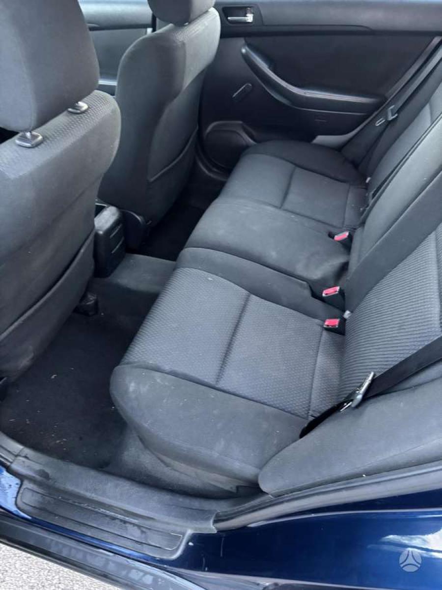 Blue Toyota Avensis 2004 in Joniskis, with an engine capacity of 1.79 L and mileage of 259 thousand km for 850 €, photo 11 on AUTOMOTO.COM.LV