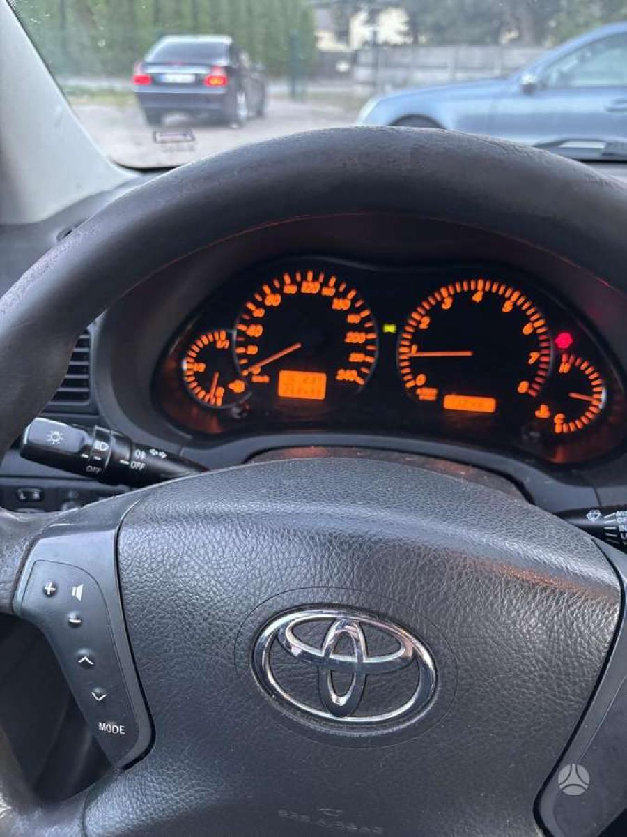 Blue Toyota Avensis 2004 in Joniskis, with an engine capacity of 1.79 L and mileage of 259 thousand km for 850 €, photo 13 on AUTOMOTO.COM.LV