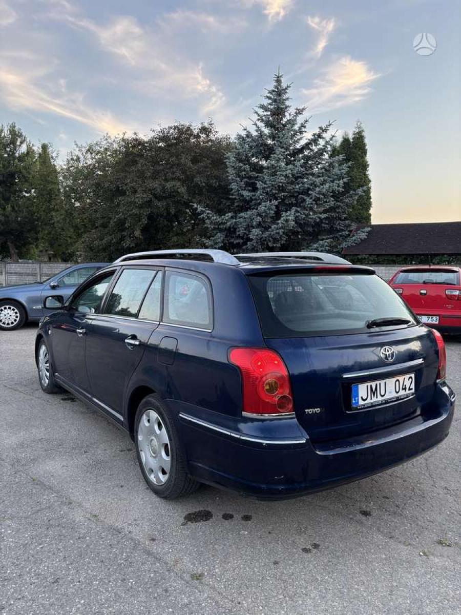 Blue Toyota Avensis 2004 in Joniskis, with an engine capacity of 1.79 L and mileage of 259 thousand km for 850 €, photo 17 on AUTOMOTO.COM.LV