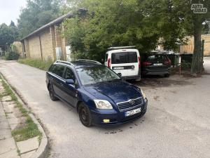 Zils Toyota Avensis 2004 Viļņa, ar dzinēja tilpumu 2.00 L un nobraukumu 279 tūkst. km par 666 €, foto 3 vietnē AUTOMOTO.COM.LV