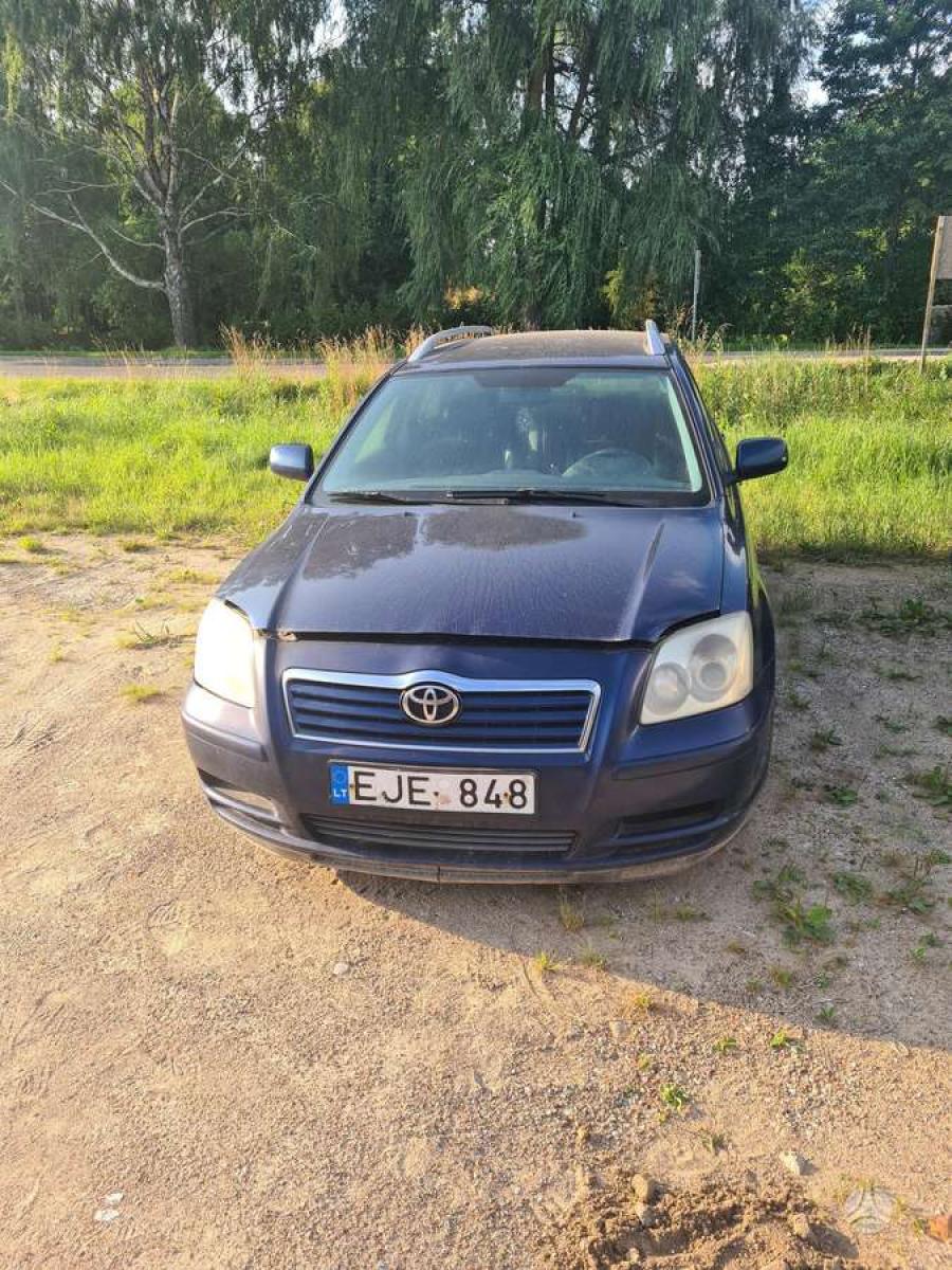 Синий Тойота Авенсис 2004 в Каунас, объемом двигателя 1.98 л и пробегом 299 тыс. км за 850 €, фото 1 на AUTOMOTO.COM.LV