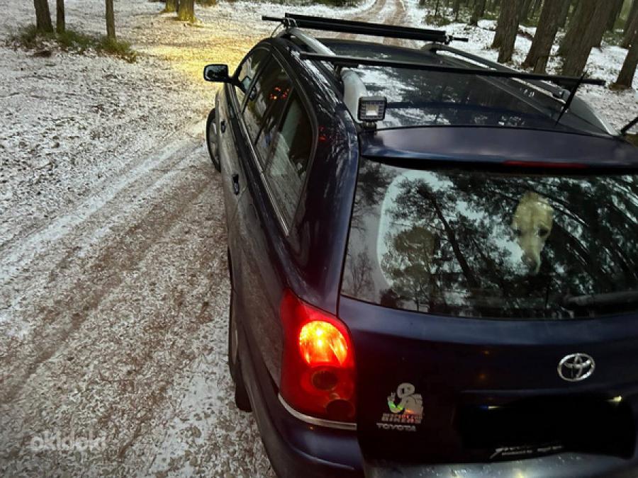Zils Toyota Avensis 2004 Tallina, ar dzinēja tilpumu 2.00 L un nobraukumu 220 tūkst. km par 2499 €, foto 4 vietnē AUTOMOTO.COM.LV