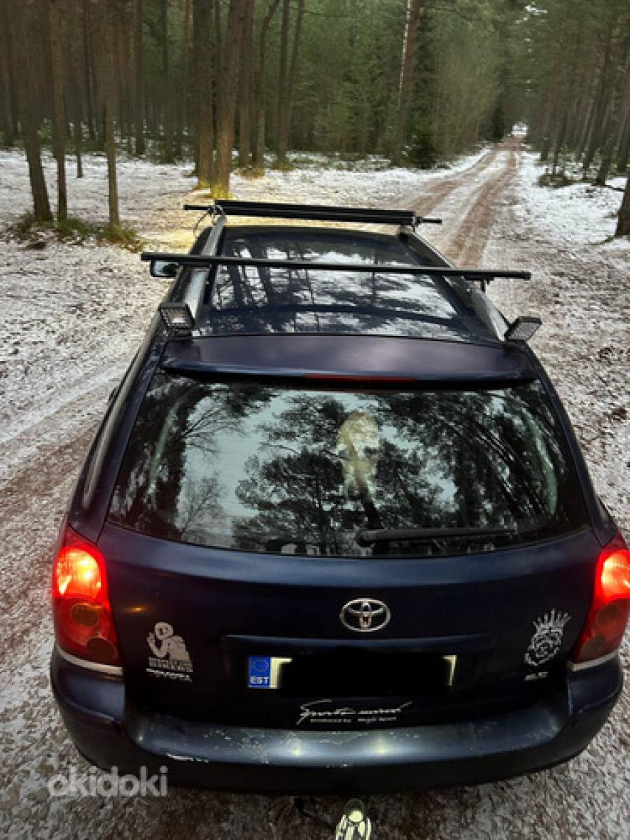 Zils Toyota Avensis 2004 Tallina, ar dzinēja tilpumu 2.00 L un nobraukumu 220 tūkst. km par 2499 €, foto 8 vietnē AUTOMOTO.COM.LV