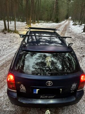 Zils Toyota Avensis 2004 Tallina, ar dzinēja tilpumu 2.00 L un nobraukumu 220 tūkst. km par 2499 €, foto 16 vietnē AUTOMOTO.COM.LV