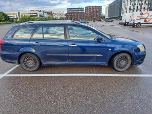 Blue Toyota Avensis 2004 in Vilnius, with an engine capacity of 2.00 L and mileage of 308 thousand km for 850 €, photo 5 on AUTOMOTO.COM.LV