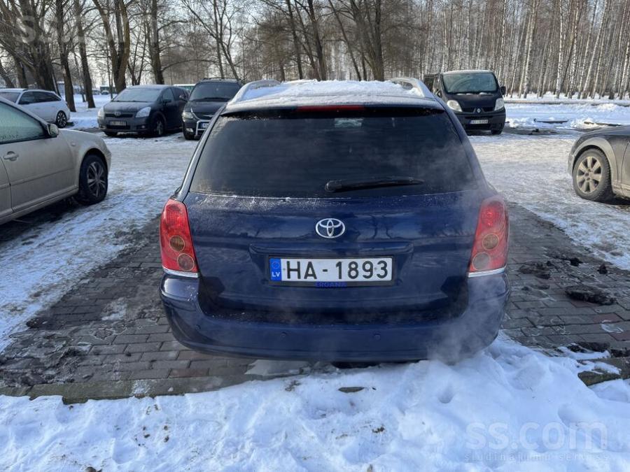 Zils Toyota Avensis 2005 Rīga, ar dzinēja tilpumu 2.00 L un nobraukumu 533 tūkst. km par 900 €, foto 4 vietnē AUTOMOTO.COM.LV