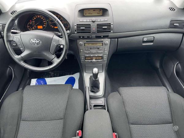 Blue Toyota Avensis 2005 in Vilnius, with an engine capacity of 1.79 L and mileage of 190 thousand km for 2490 €, photo 7 on AUTOMOTO.COM.LV