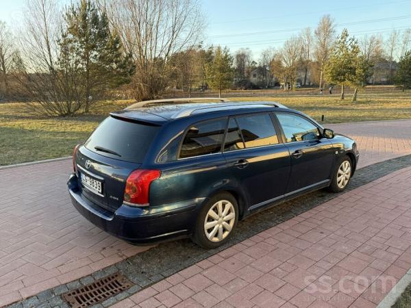 Zils Toyota Avensis 2005 Rīga, ar dzinēja tilpumu 1.80 L un nobraukumu 320 tūkst. km par 1400 €, foto 5 vietnē AUTOMOTO.COM.LV