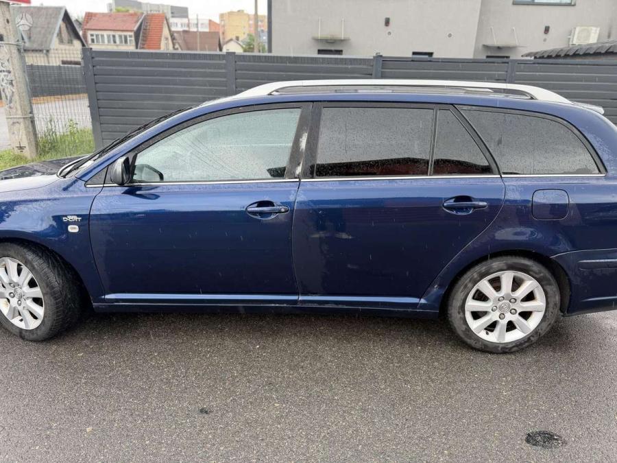 Zils Toyota Avensis 2005 Kauņa, ar dzinēja tilpumu 2.23 L un nobraukumu 270 tūkst. km par 1250 €, foto 8 vietnē AUTOMOTO.COM.LV