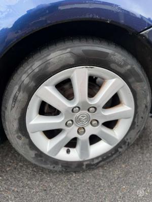 Zils Toyota Avensis 2005 Kauņa, ar dzinēja tilpumu 2.23 L un nobraukumu 270 tūkst. km par 1250 €, foto 9 vietnē AUTOMOTO.COM.LV