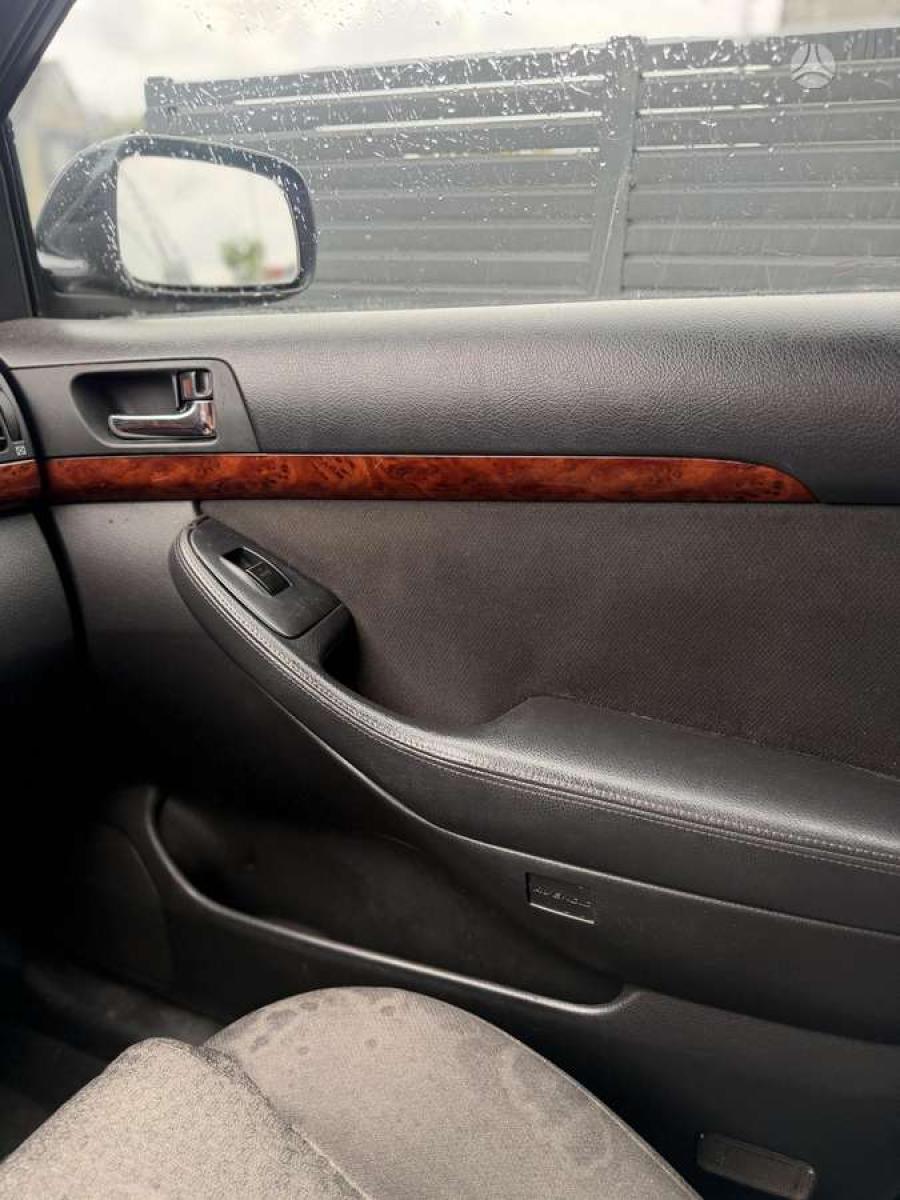 Zils Toyota Avensis 2005 Kauņa, ar dzinēja tilpumu 2.23 L un nobraukumu 270 tūkst. km par 1250 €, foto 21 vietnē AUTOMOTO.COM.LV