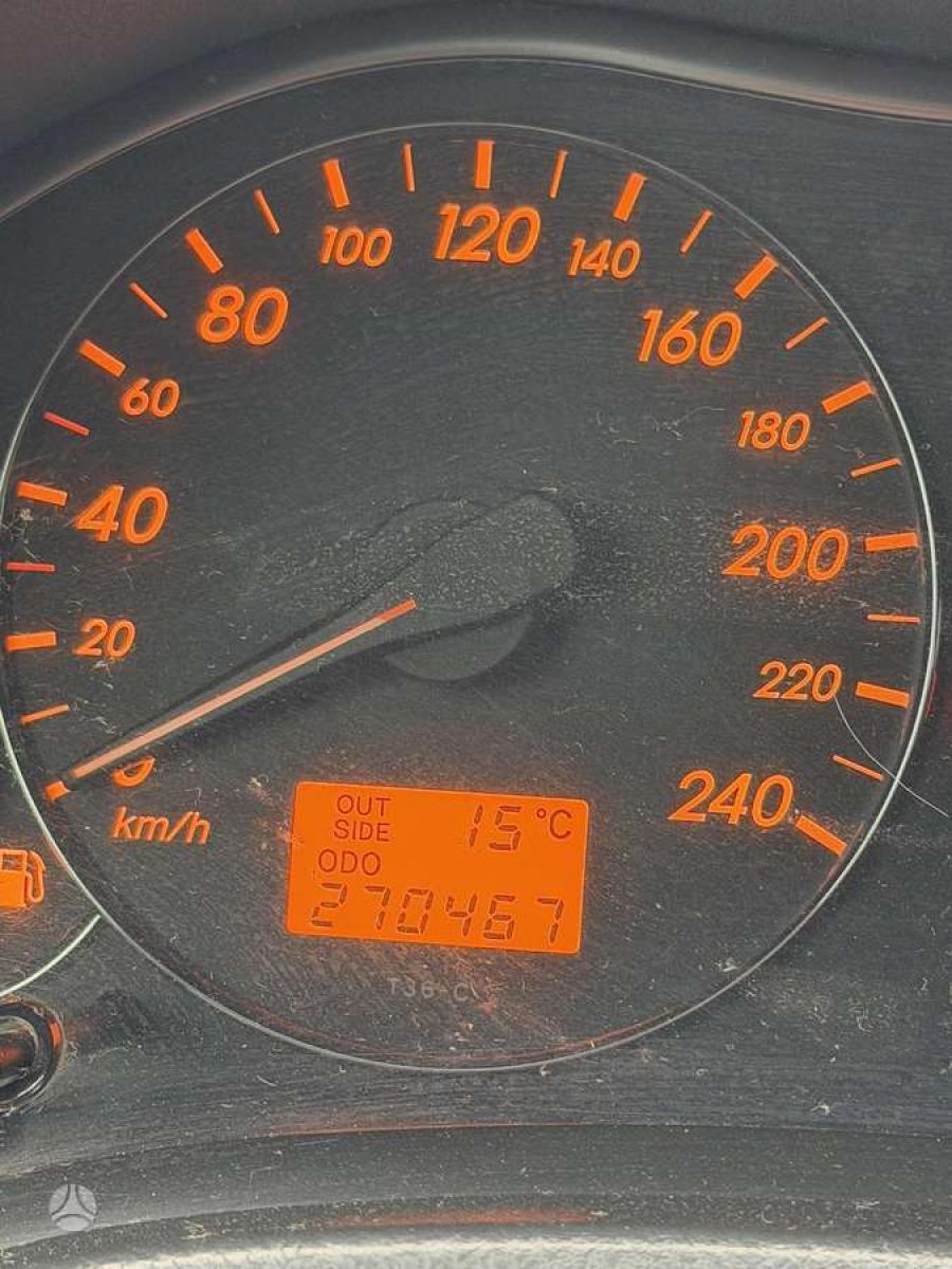 Zils Toyota Avensis 2005 Kauņa, ar dzinēja tilpumu 2.23 L un nobraukumu 270 tūkst. km par 1250 €, foto 22 vietnē AUTOMOTO.COM.LV