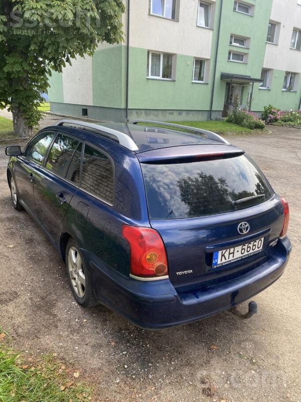 Zils Toyota Avensis 2005 Rīga, ar dzinēja tilpumu 2.20 L un nobraukumu 289 tūkst. km par 1600 €, foto 5 vietnē AUTOMOTO.COM.LV