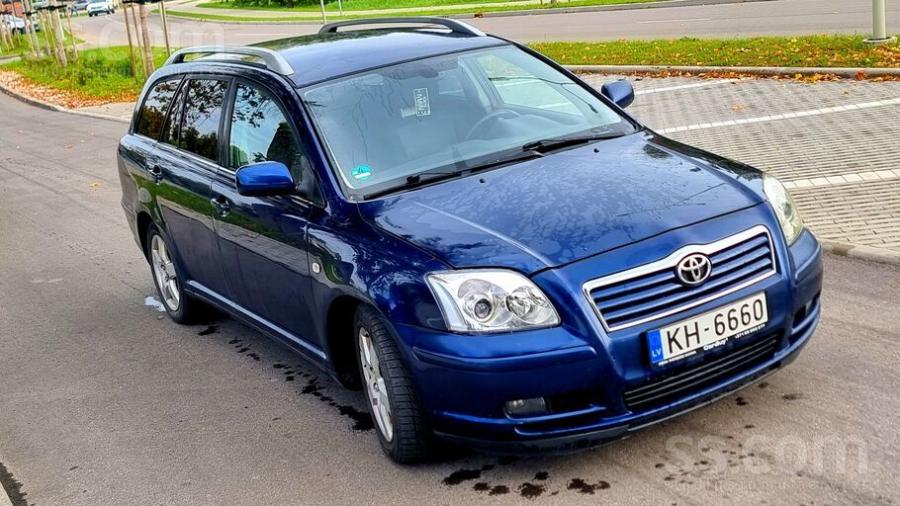 Blue Toyota Avensis 2005 in Cesis, with an engine capacity of 2.20 L and mileage of 293 thousand km for 1650 €, photo 4 on AUTOMOTO.COM.LV