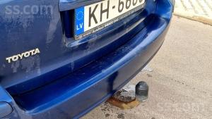 Blue Toyota Avensis 2005 in Cesis, with an engine capacity of 2.20 L and mileage of 293 thousand km for 1650 €, photo 7 on AUTOMOTO.COM.LV