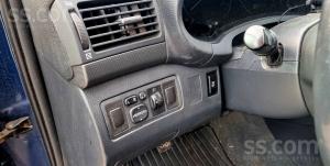 Blue Toyota Avensis 2005 in Cesis, with an engine capacity of 2.20 L and mileage of 293 thousand km for 1650 €, photo 12 on AUTOMOTO.COM.LV