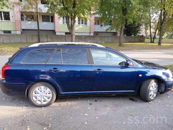 Blue Toyota Avensis 2005 in Liepaja, with an engine capacity of 2.00 L and mileage of 326 thousand km for 1270 €, photo 4 on AUTOMOTO.COM.LV